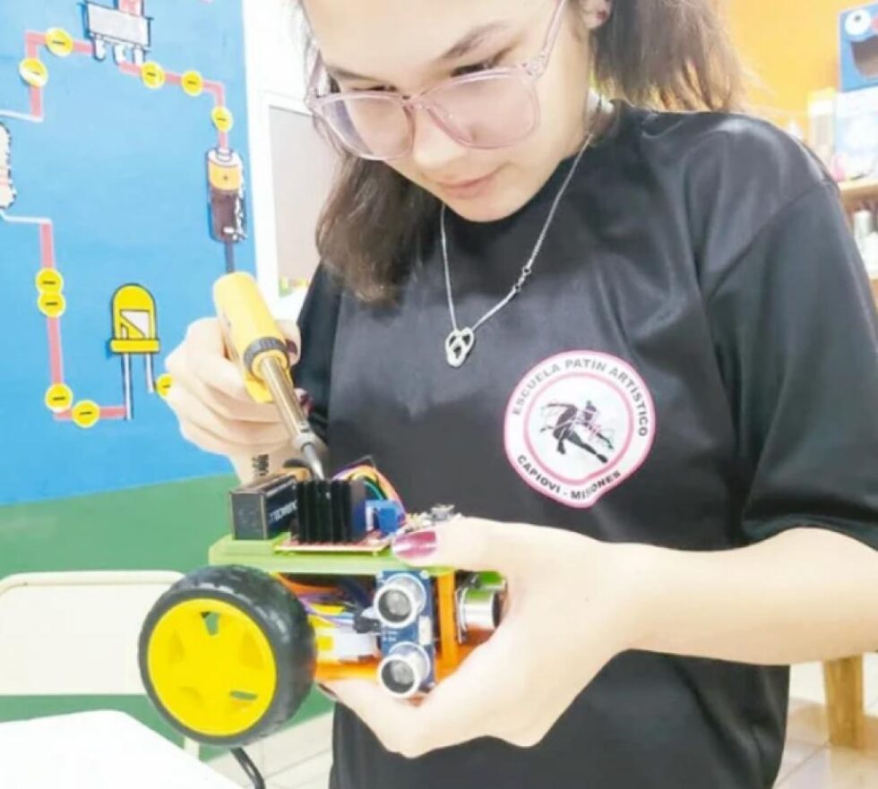 La experiencia de un alumno disparó la robótica en Iguazú | Iguana Robot